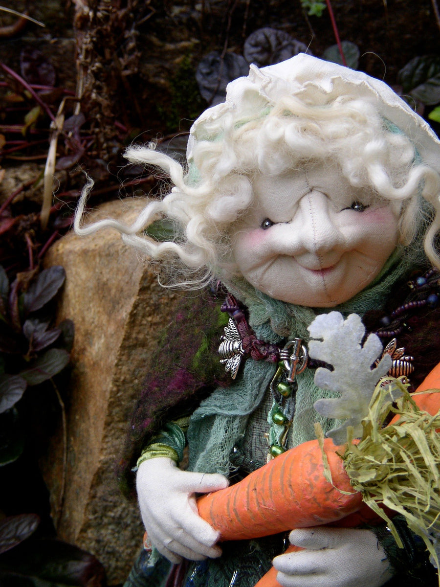 Wise Woman Pattern - Incipient Madness – Craft de Ville